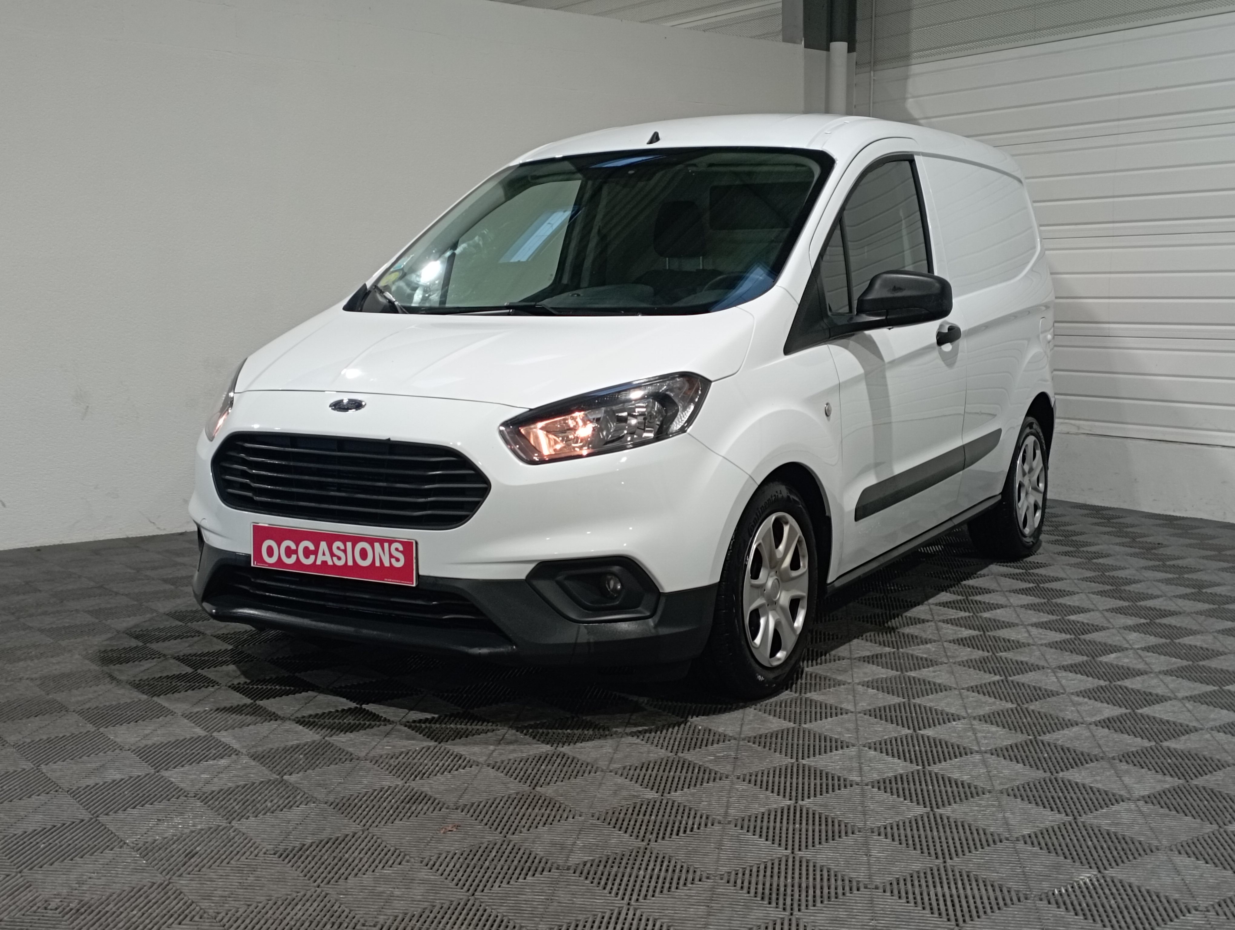 FORD TRANSIT COURIER FOURGON de 2021 - La Chapelle-Saint-Luc - Massoutre VO