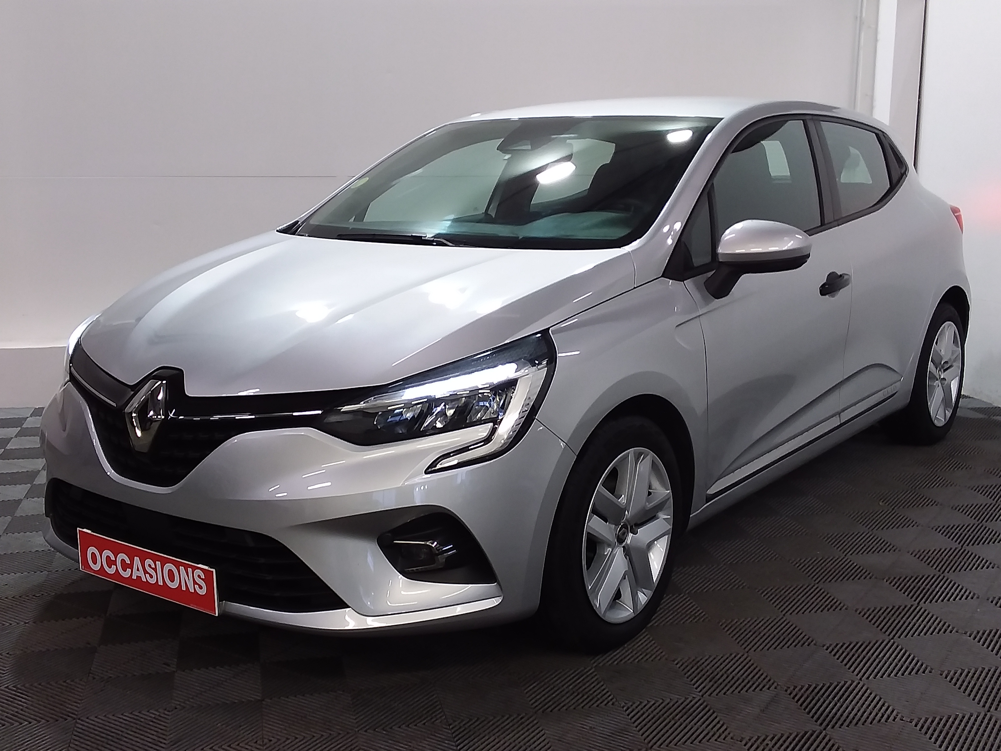 RENAULT CLIO V de 2020 - Olivet - Massoutre VO