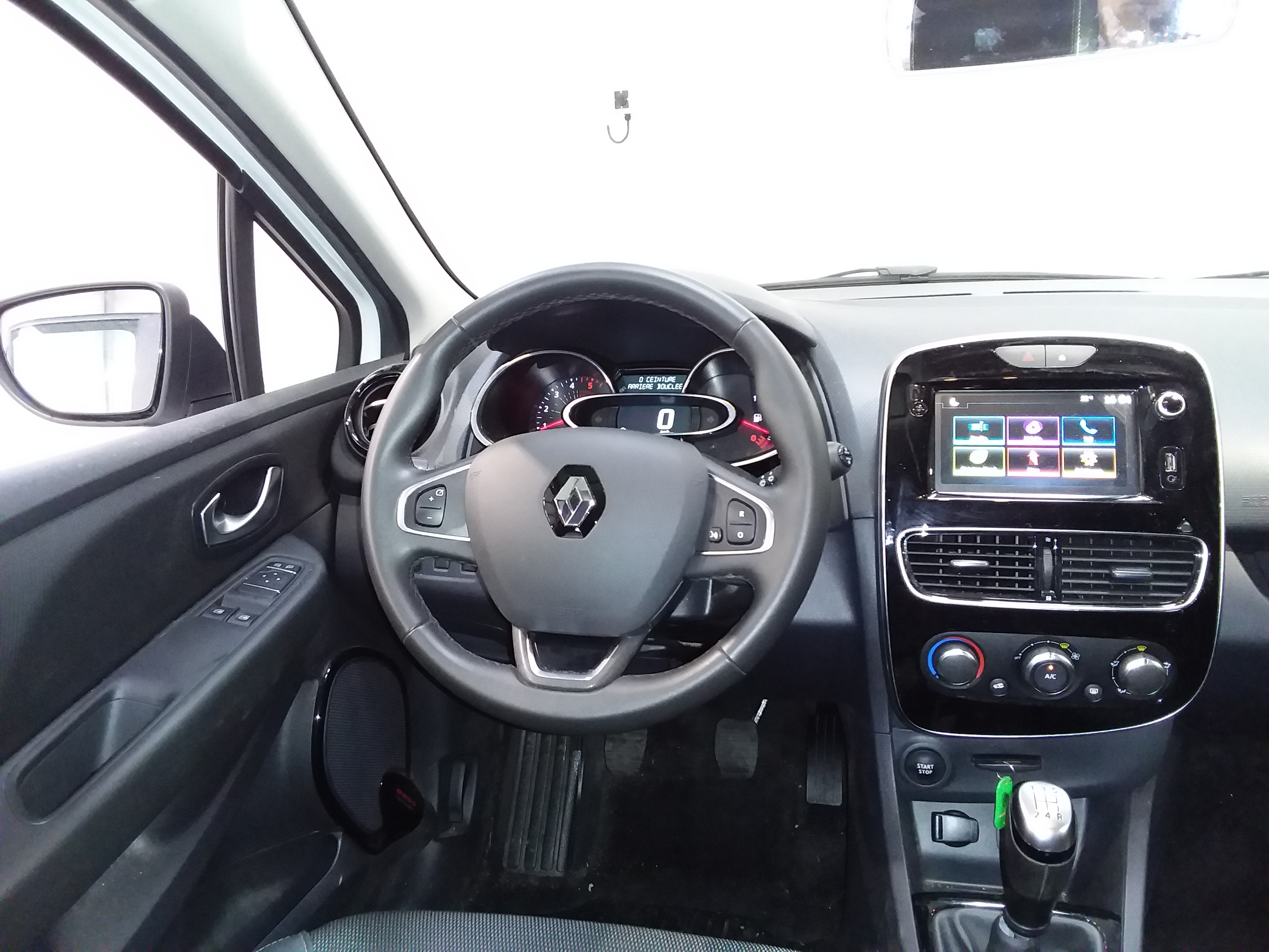 RENAULT CLIO IV de 2019 - La Chapelle-Saint-Luc - Massoutre VO