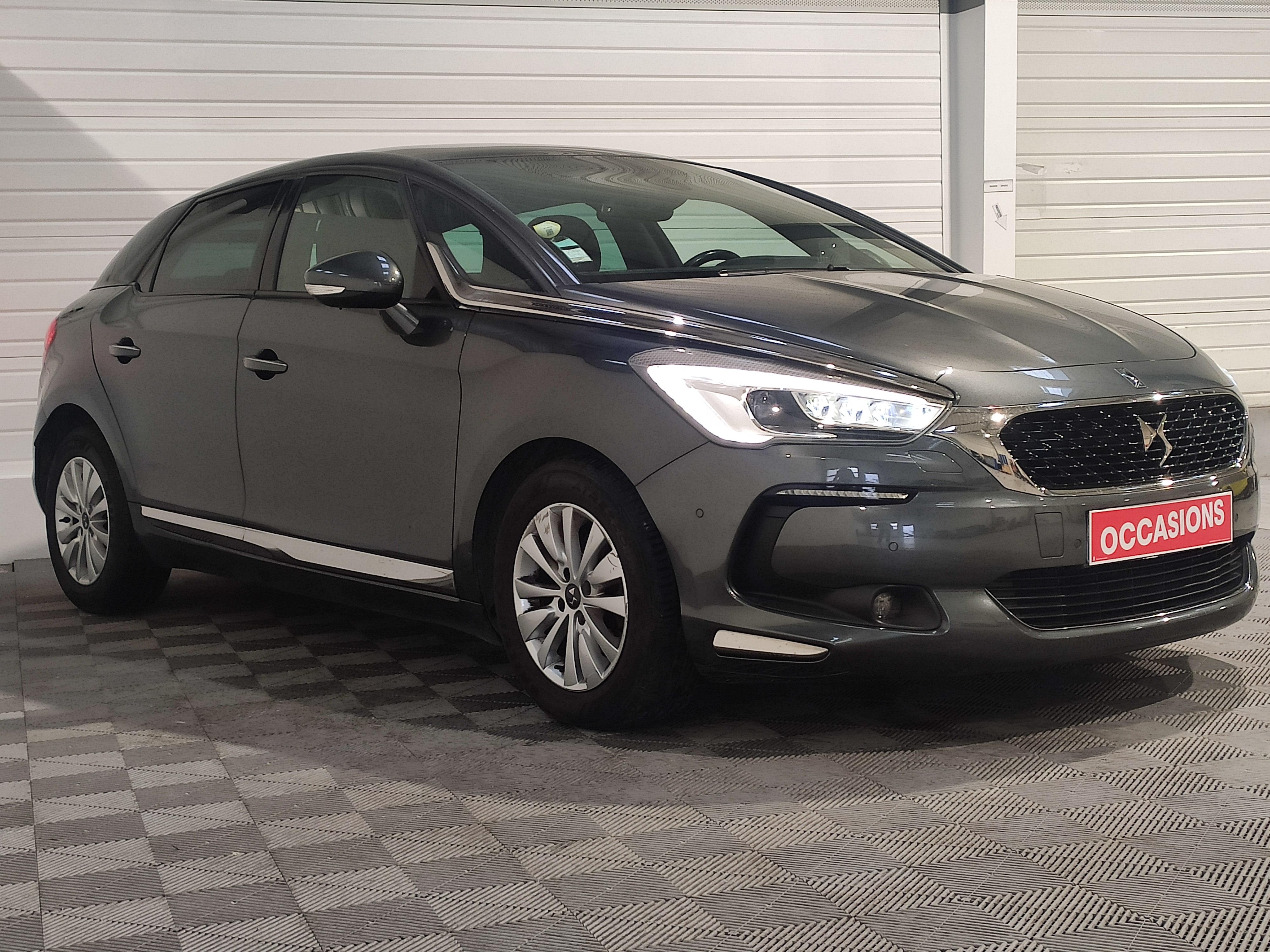 DS DS5 EXECUTIVE de 2016 - La Chapelle-Saint-Luc - Massoutre VO