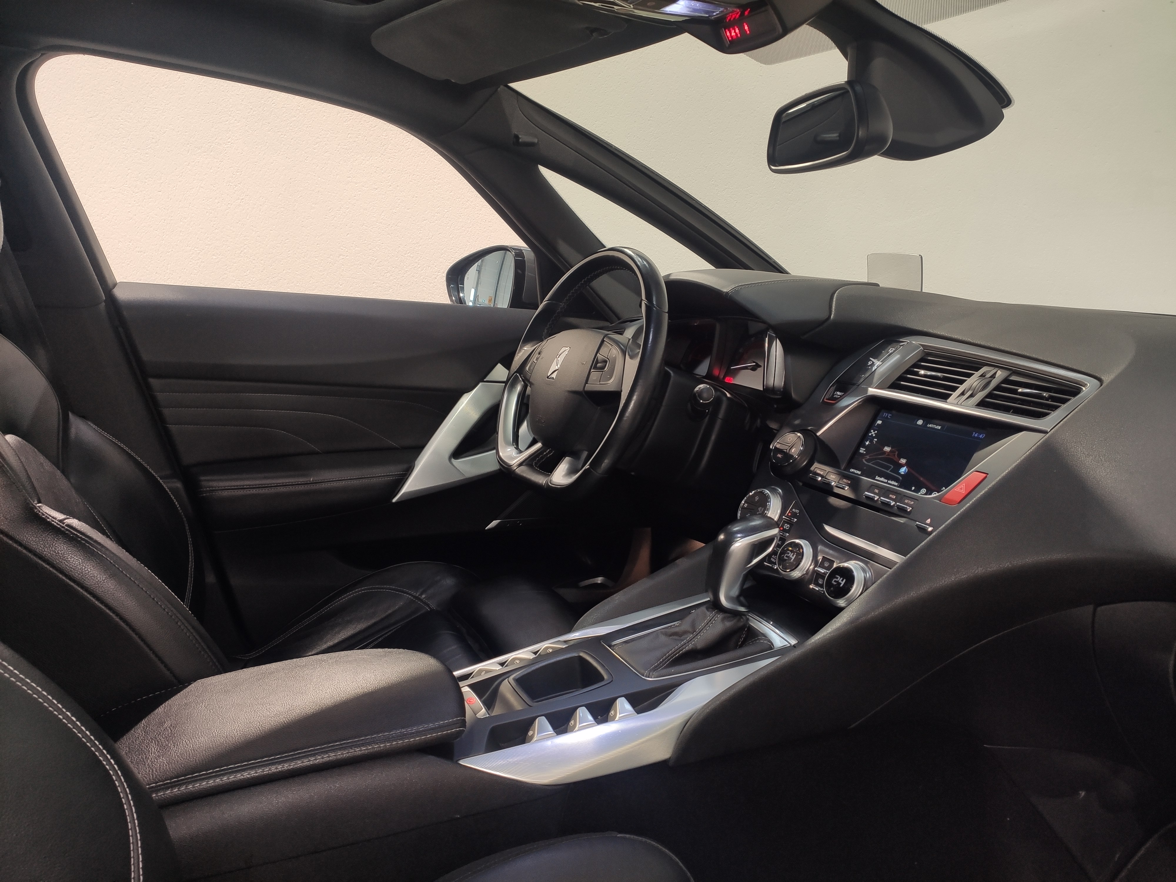 DS DS5 EXECUTIVE de 2016 - La Chapelle-Saint-Luc - Massoutre VO