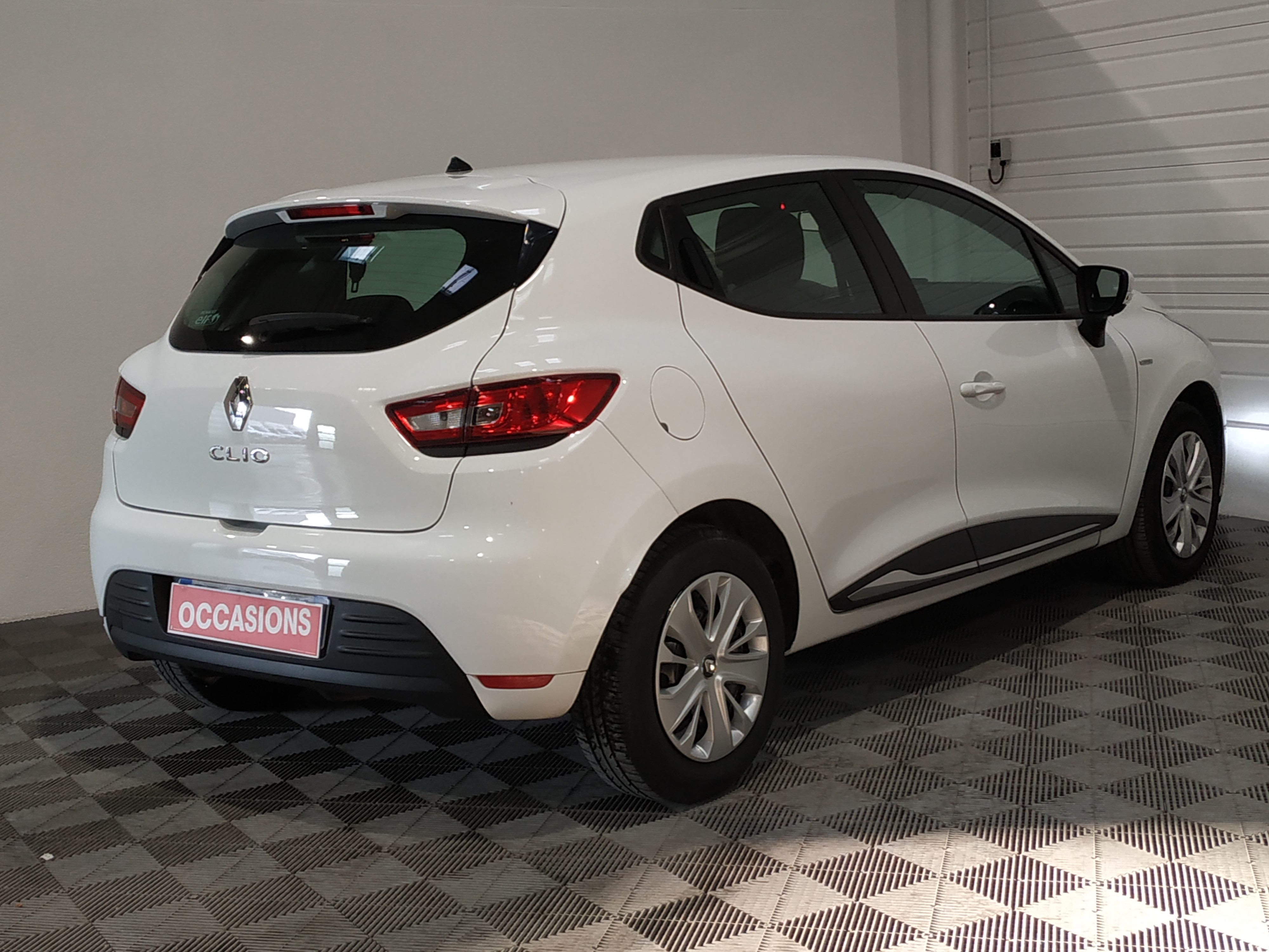 RENAULT CLIO IV de 2019 - La Chapelle-Saint-Luc - Massoutre VO