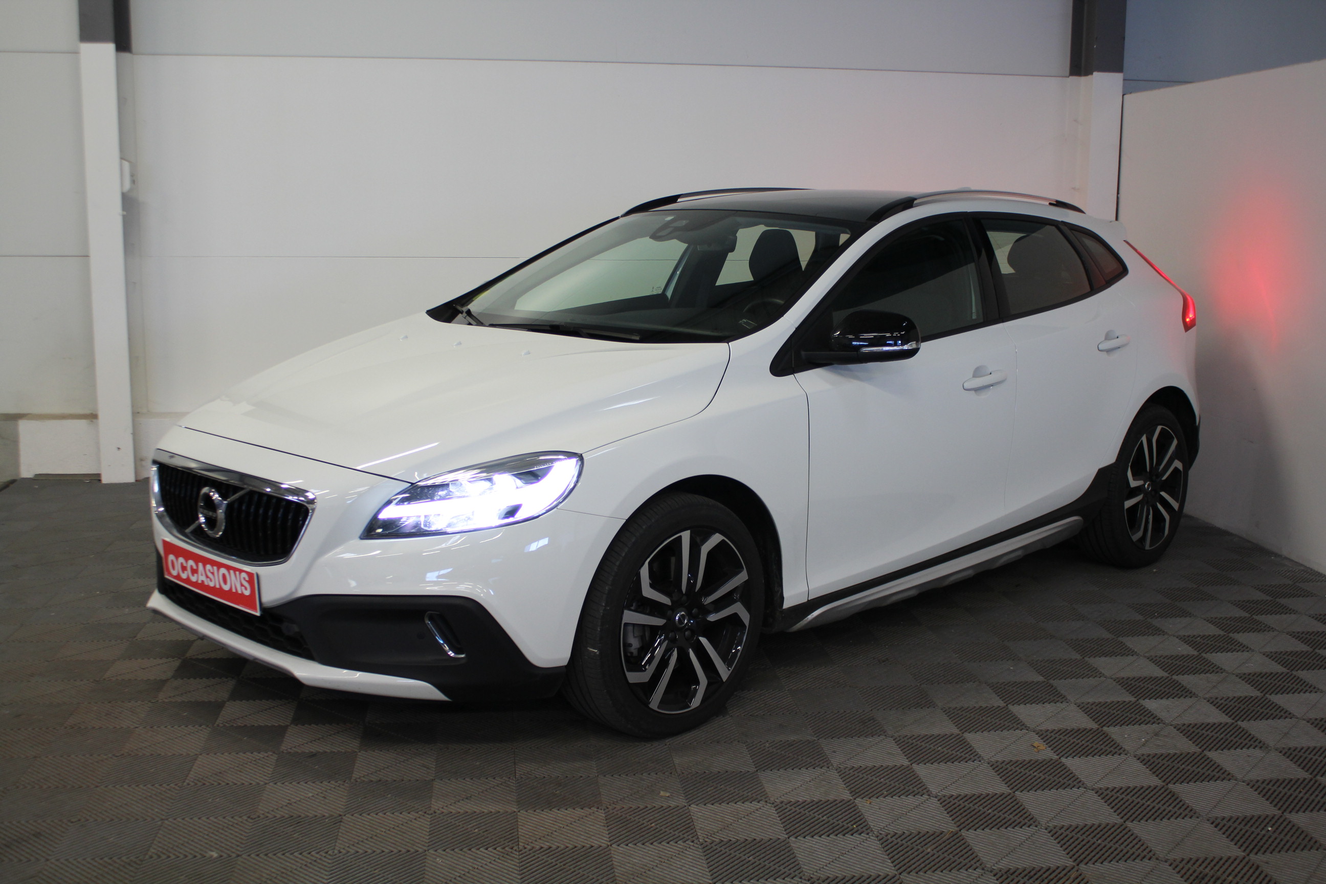 VOLVO V40 de 2019 - Olivet - Massoutre VO