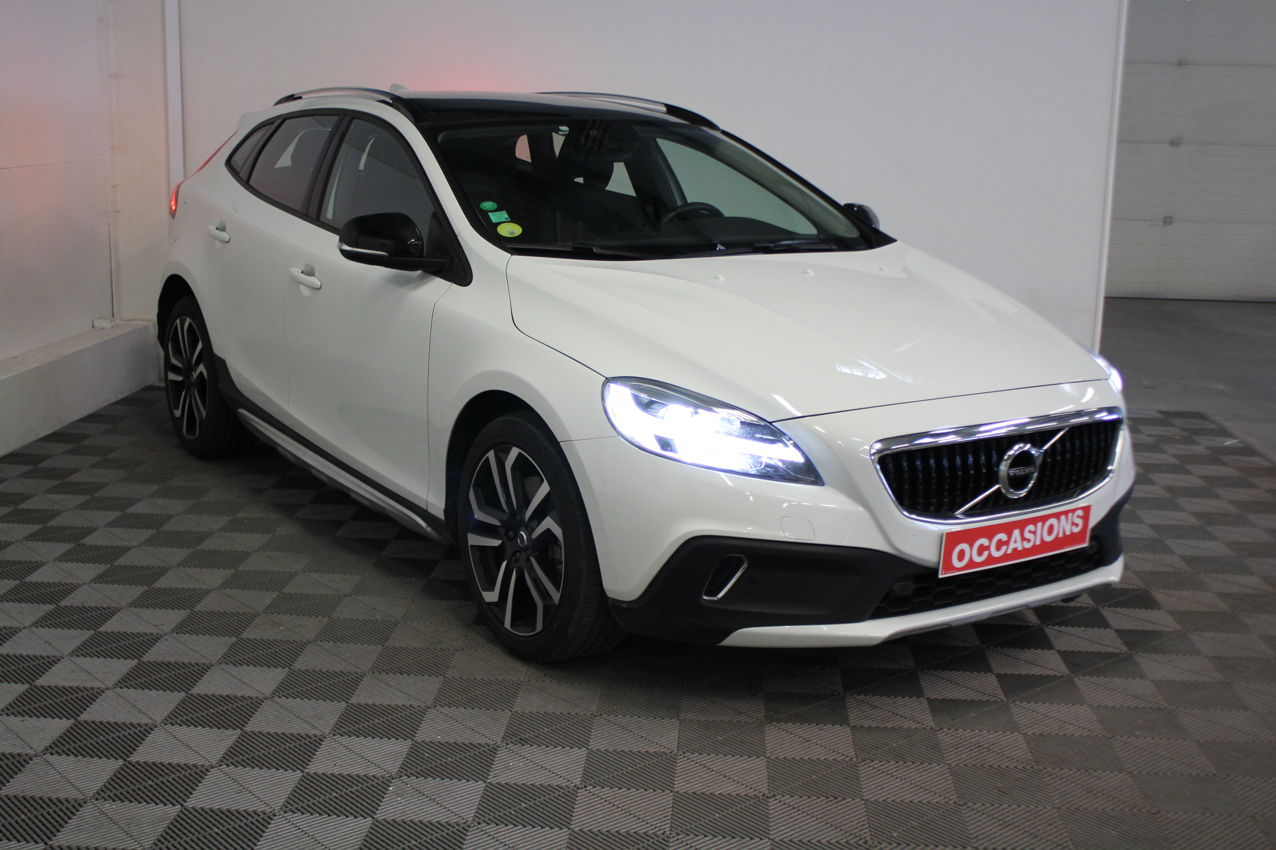 VOLVO V40 de 2019 - OLIVET - Massoutre VO