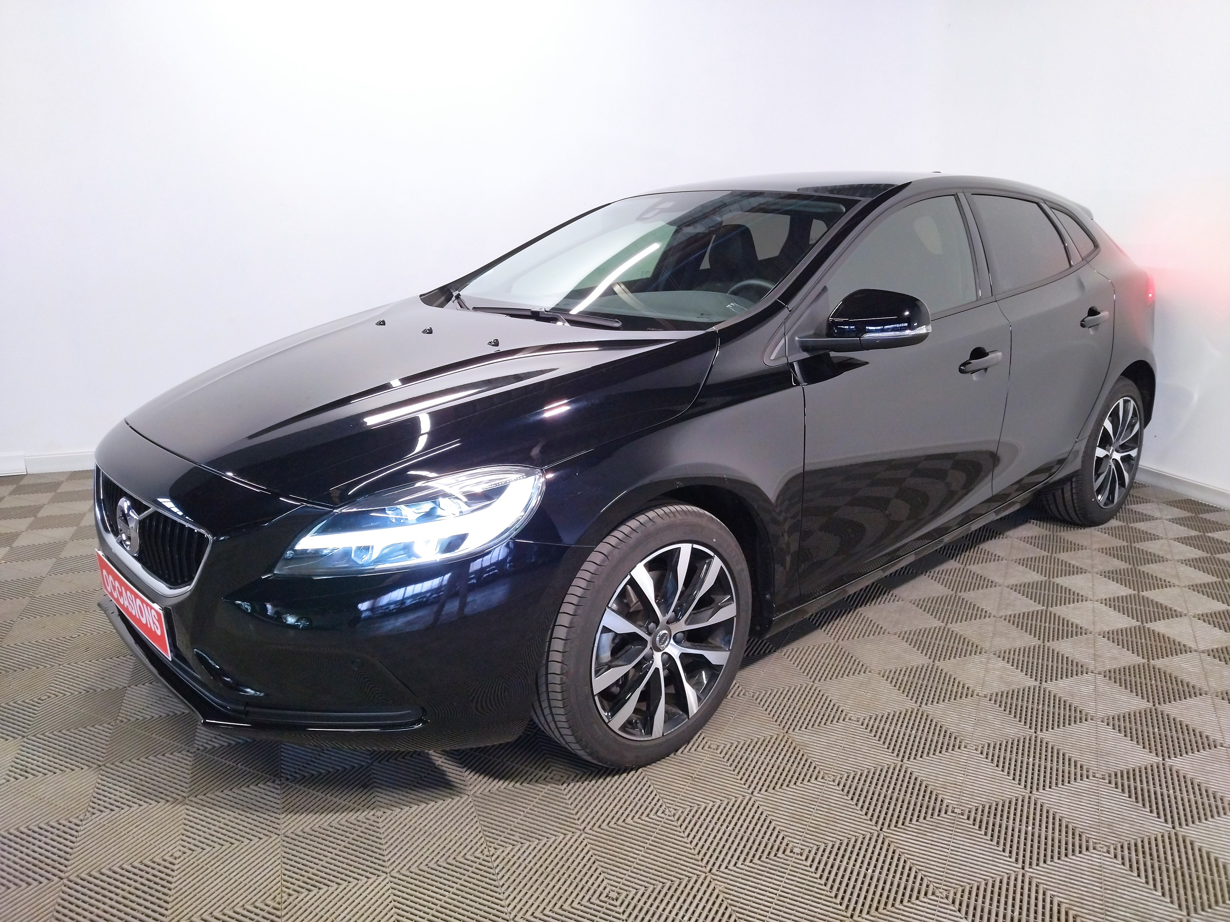 VOLVO V40 de 2019 - Clermont-Ferrand - Massoutre VO