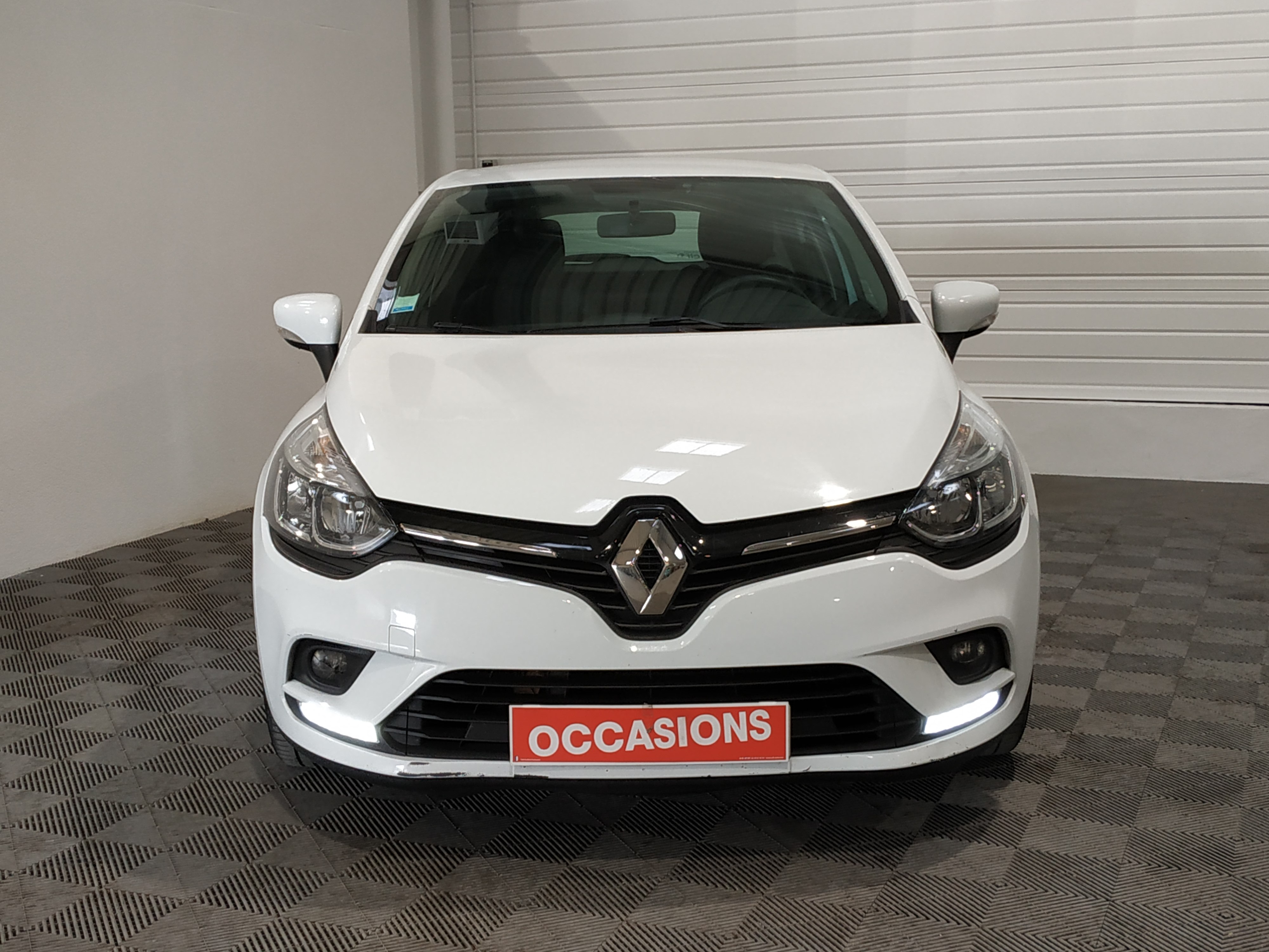 RENAULT CLIO IV SOCIETE de 2018 - La Chapelle-Saint-Luc - Massoutre VO