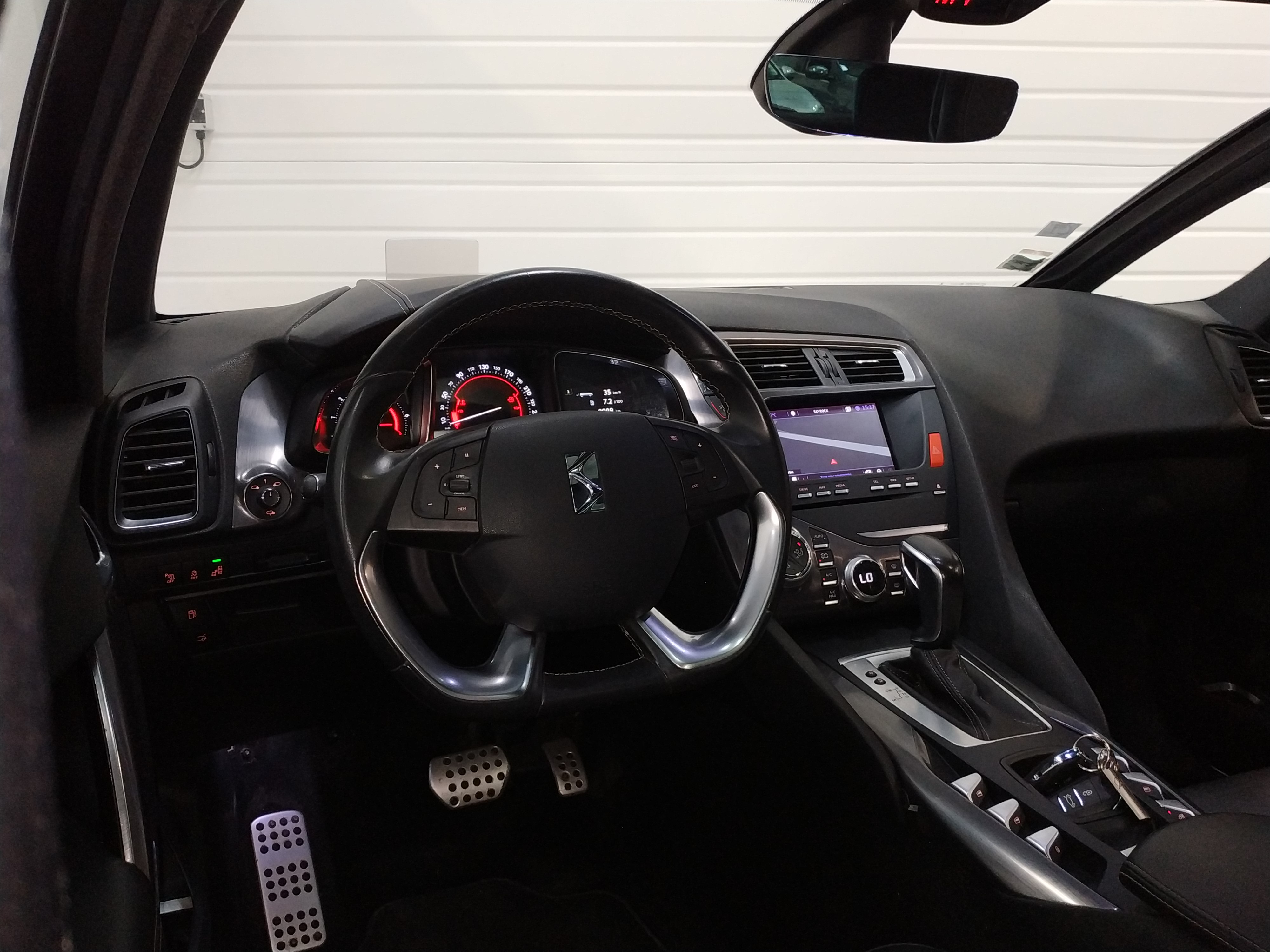 DS DS5 de 2016 - La Chapelle-Saint-Luc - Massoutre VO