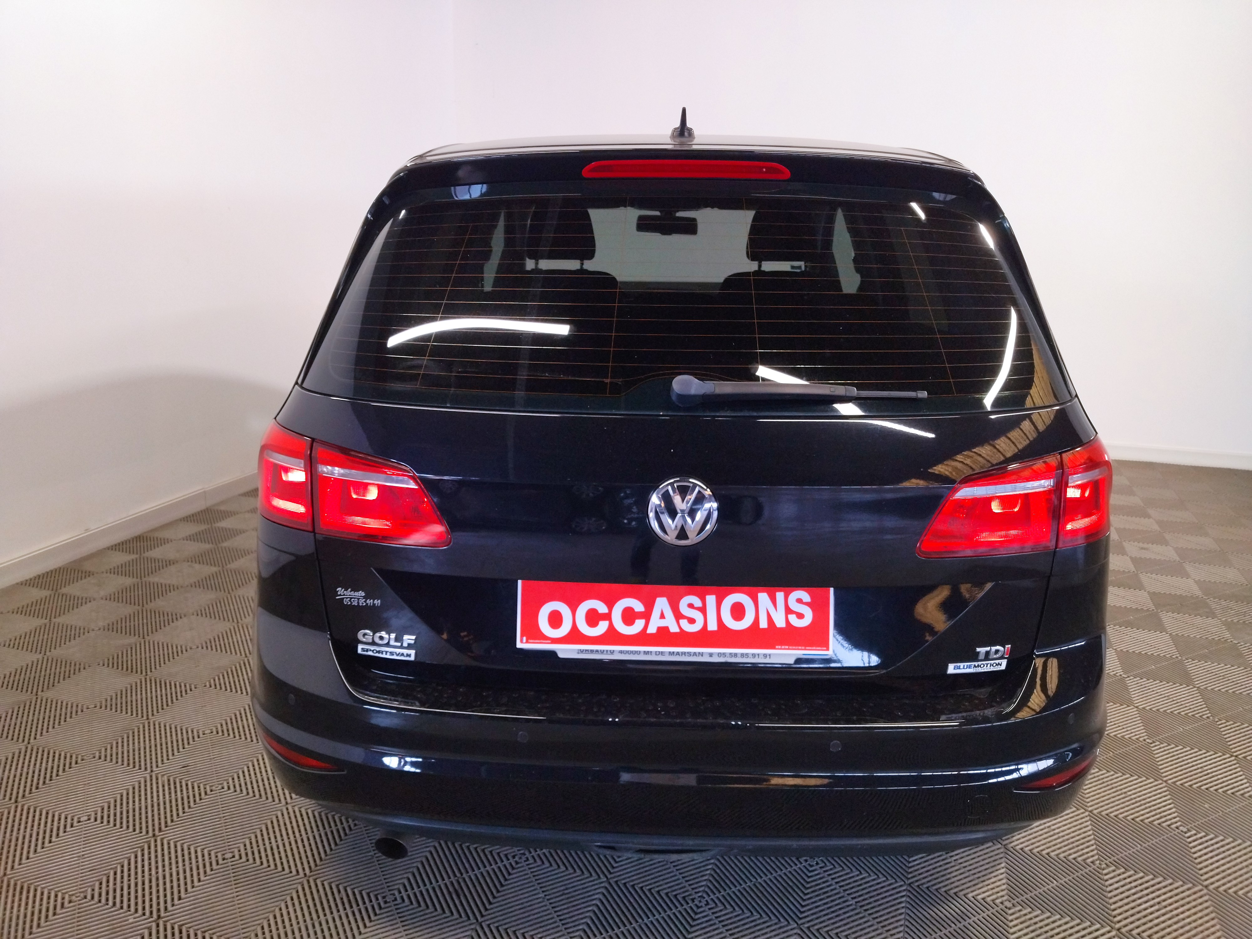 VOLKSWAGEN GOLF SPORTSVAN de 2016 - Clermont-Ferrand - Massoutre VO