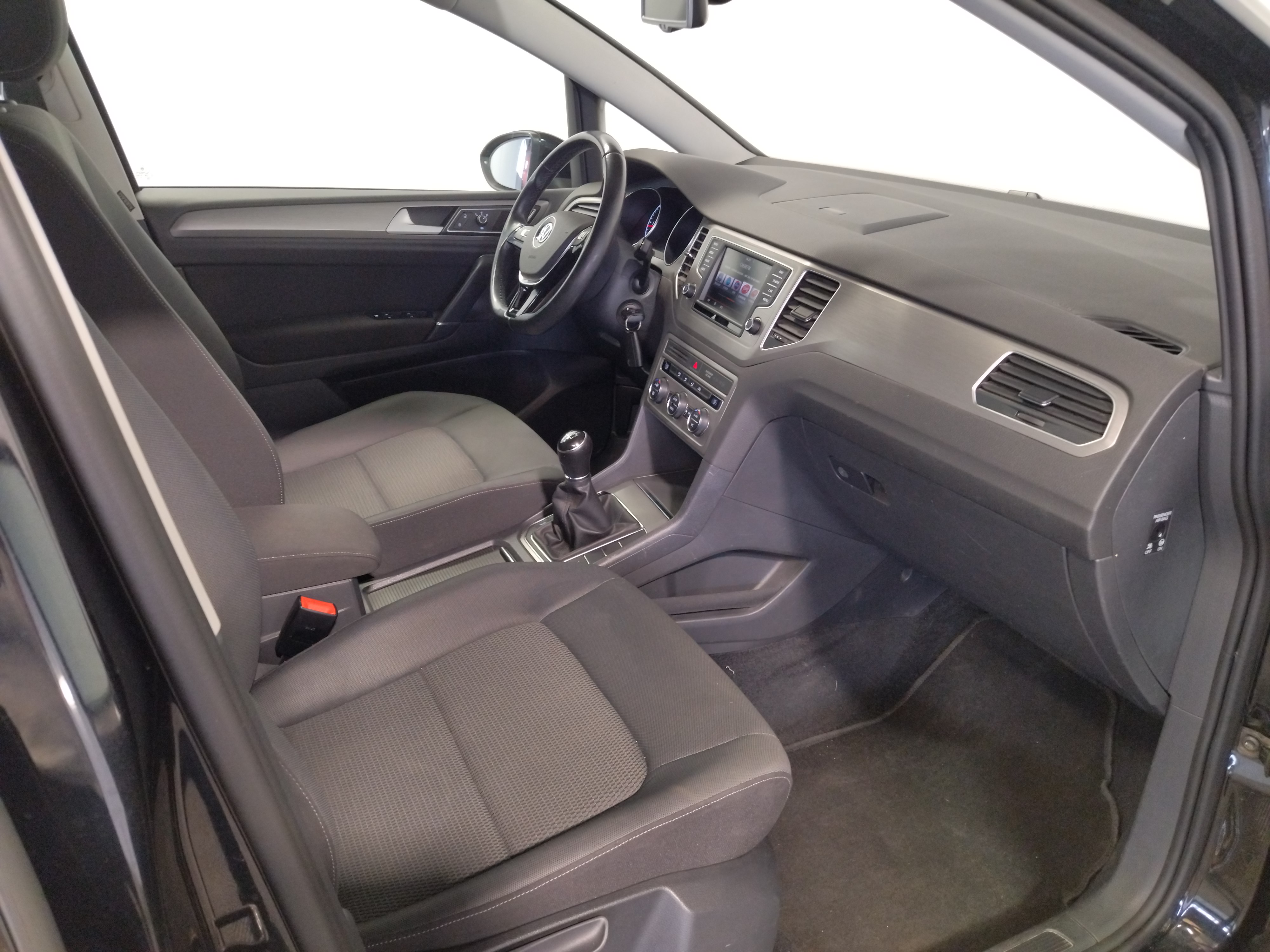 VOLKSWAGEN GOLF SPORTSVAN de 2016 - Clermont-Ferrand - Massoutre VO