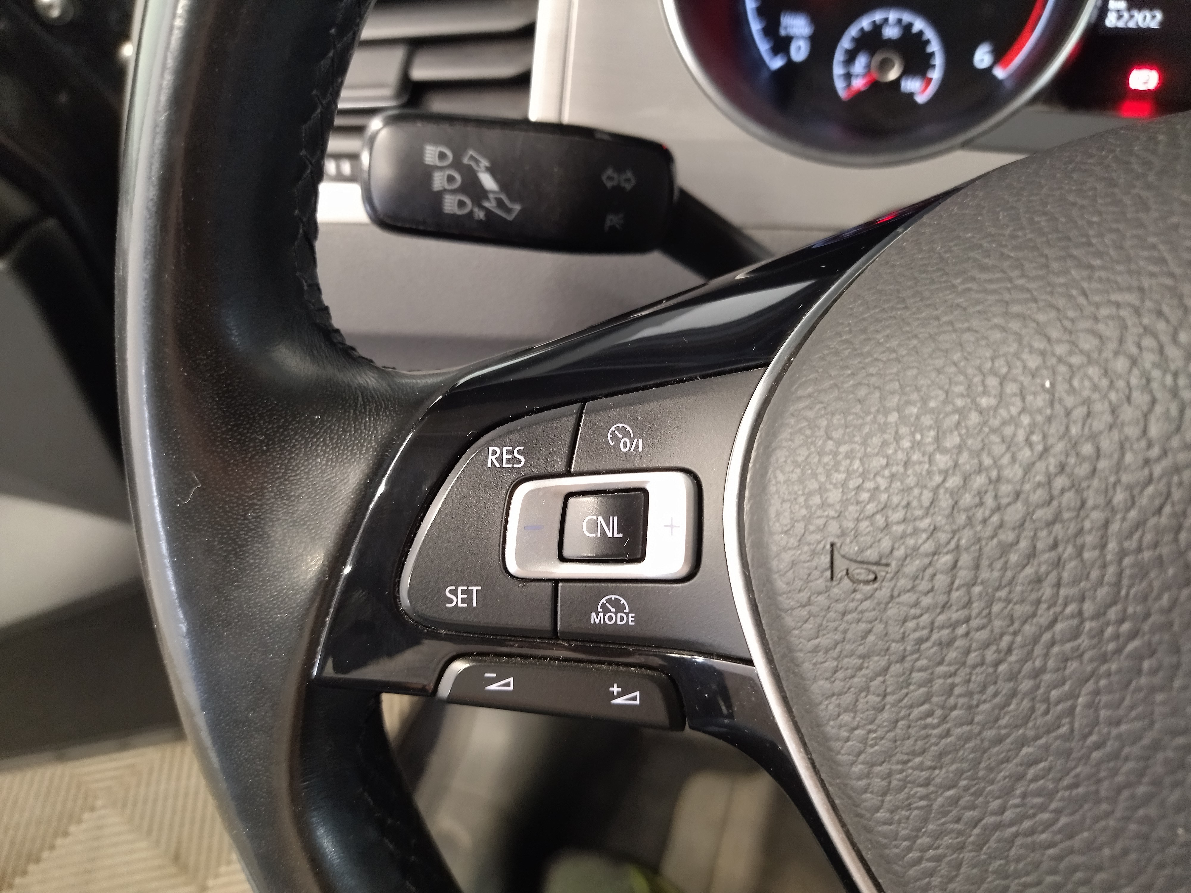 VOLKSWAGEN GOLF SPORTSVAN de 2016 - Clermont-Ferrand - Massoutre VO