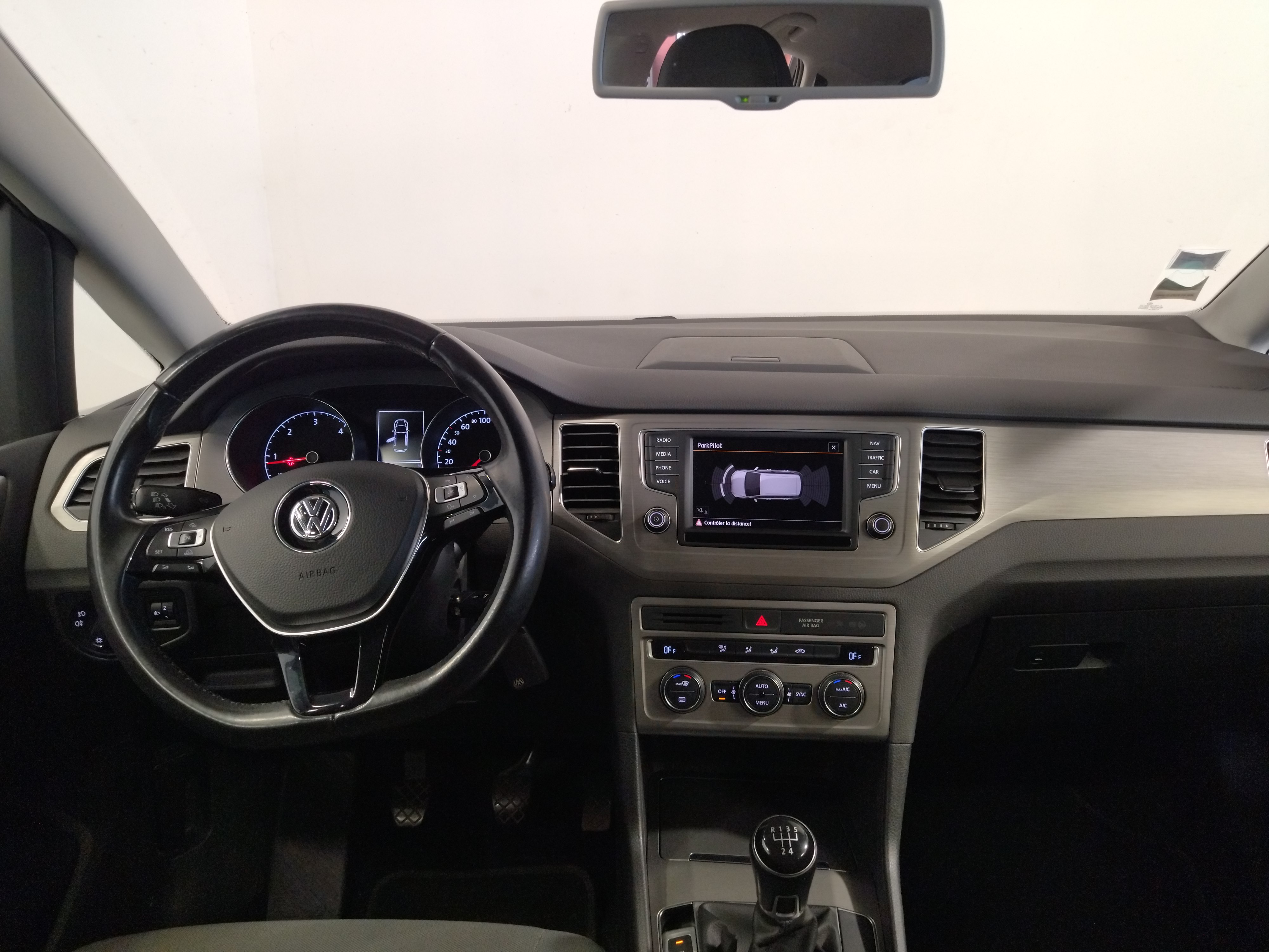 VOLKSWAGEN GOLF SPORTSVAN de 2016 - Clermont-Ferrand - Massoutre VO
