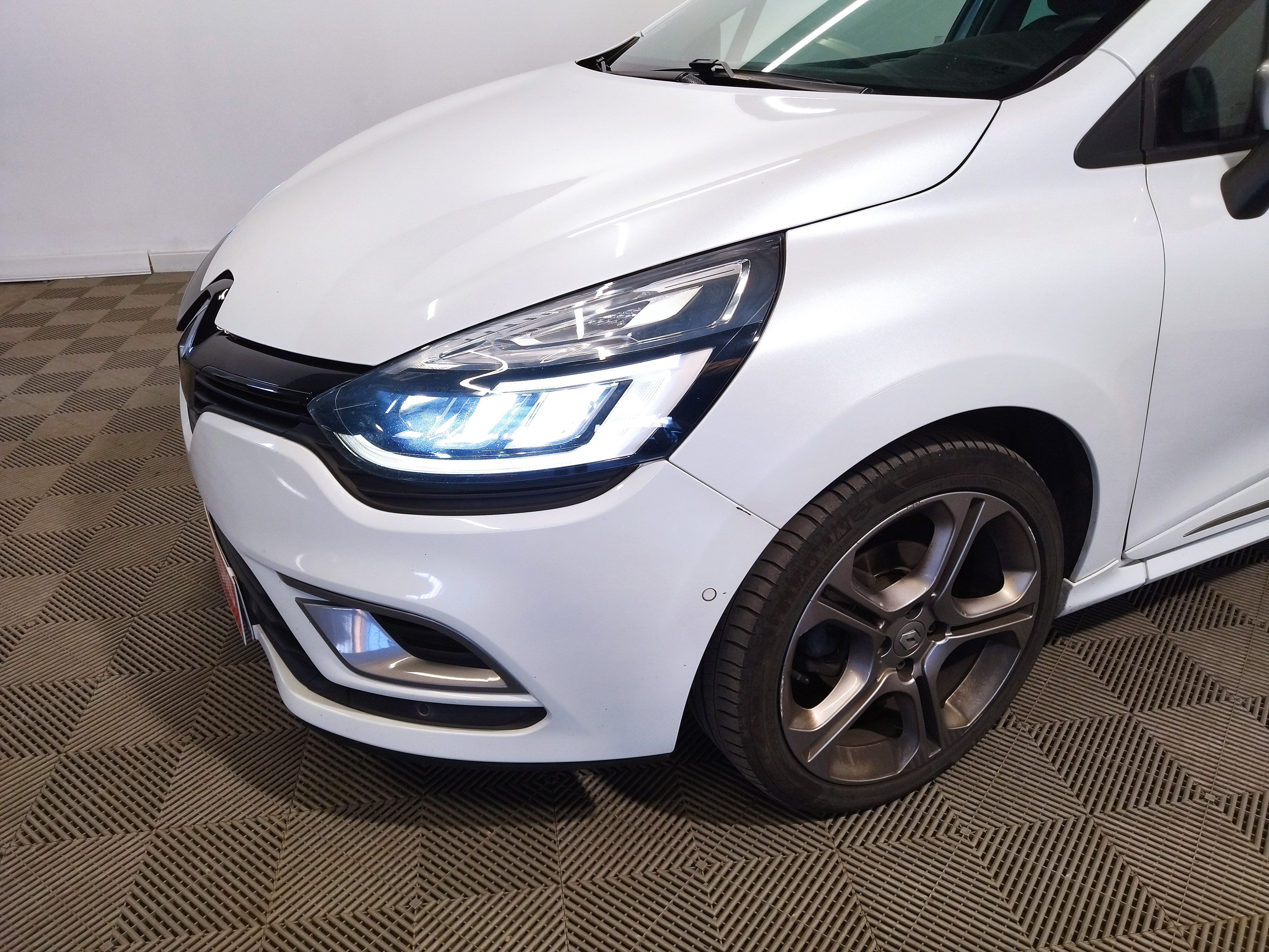 RENAULT CLIO IV de 2017 - Clermont-Ferrand - Massoutre VO