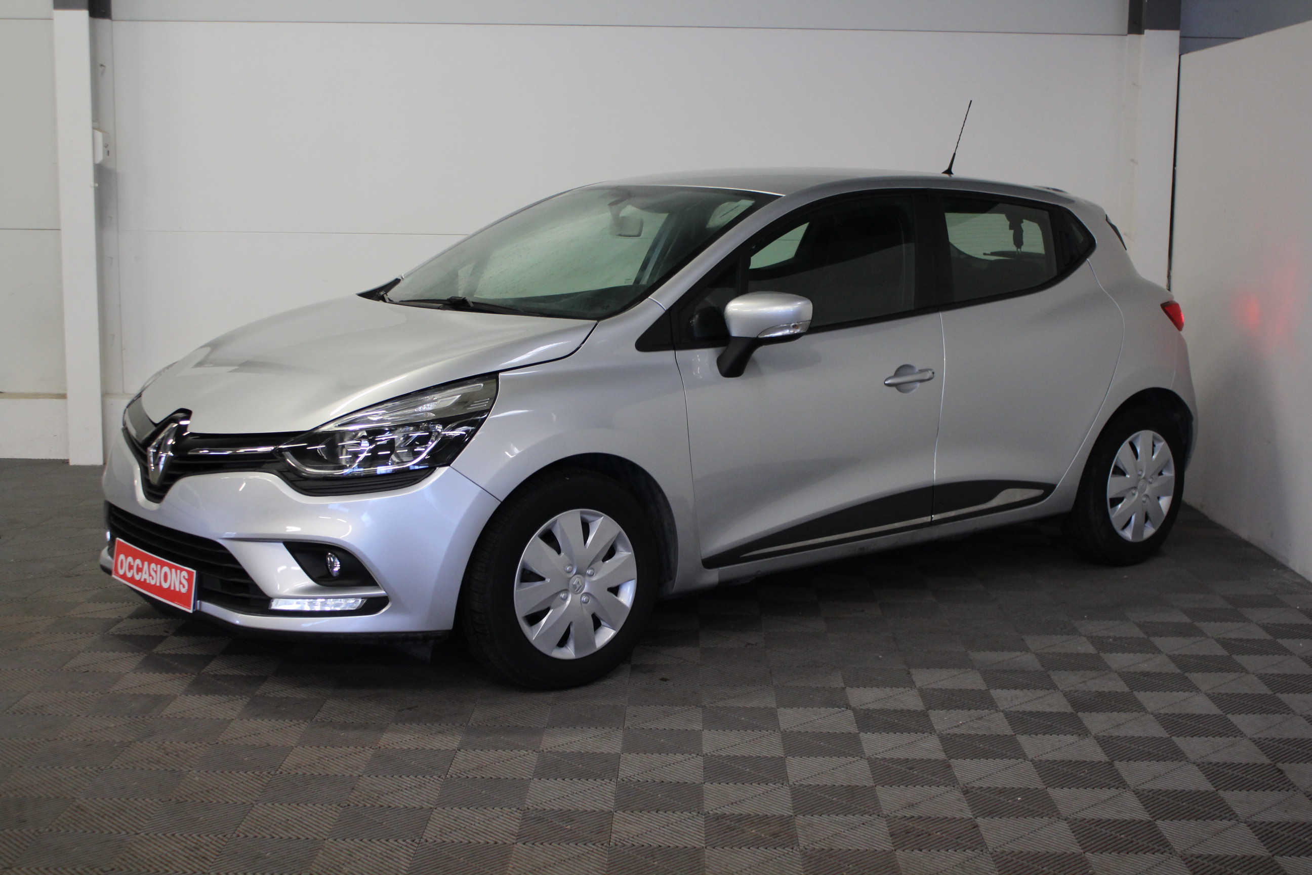 RENAULT CLIO IV de 2019 - Olivet - Massoutre VO