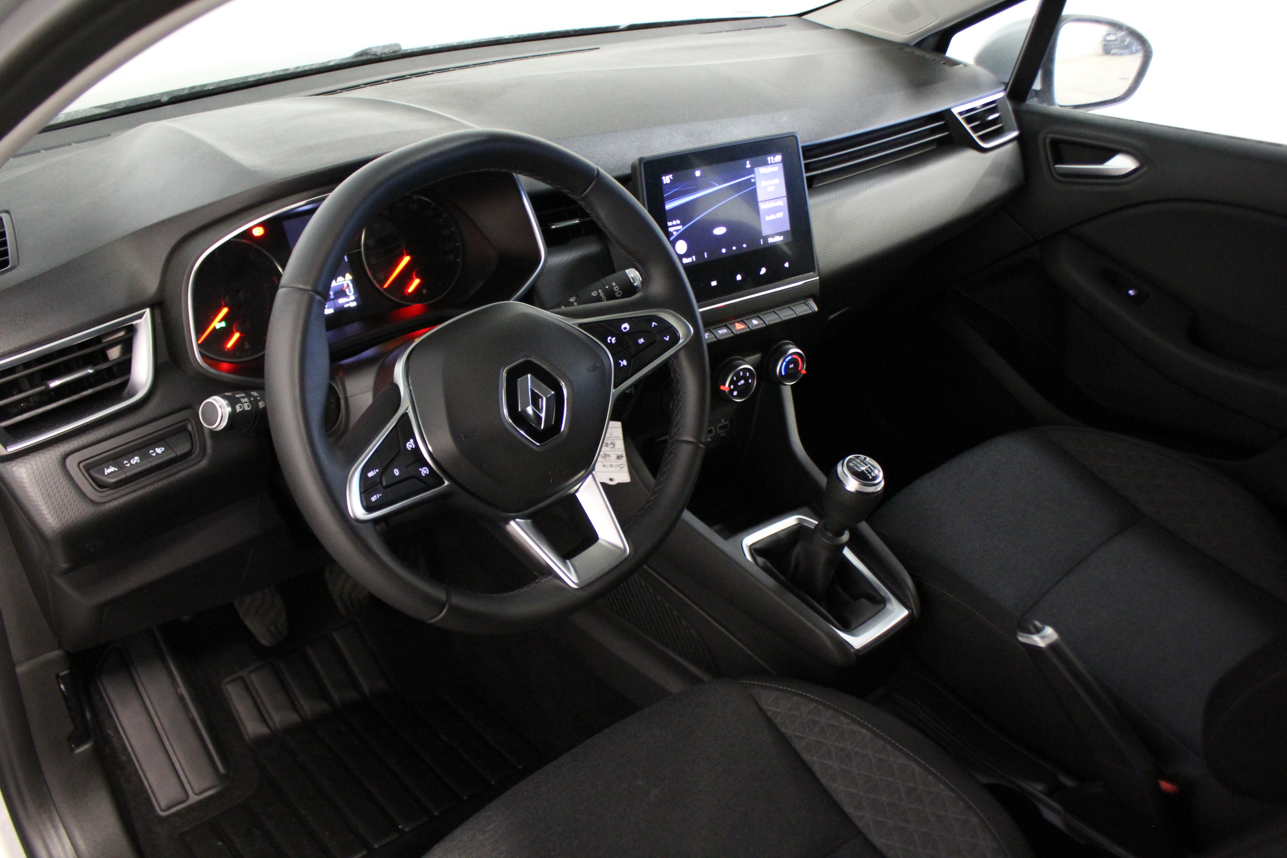 RENAULT CLIO V de 2020 - Olivet - Massoutre VO