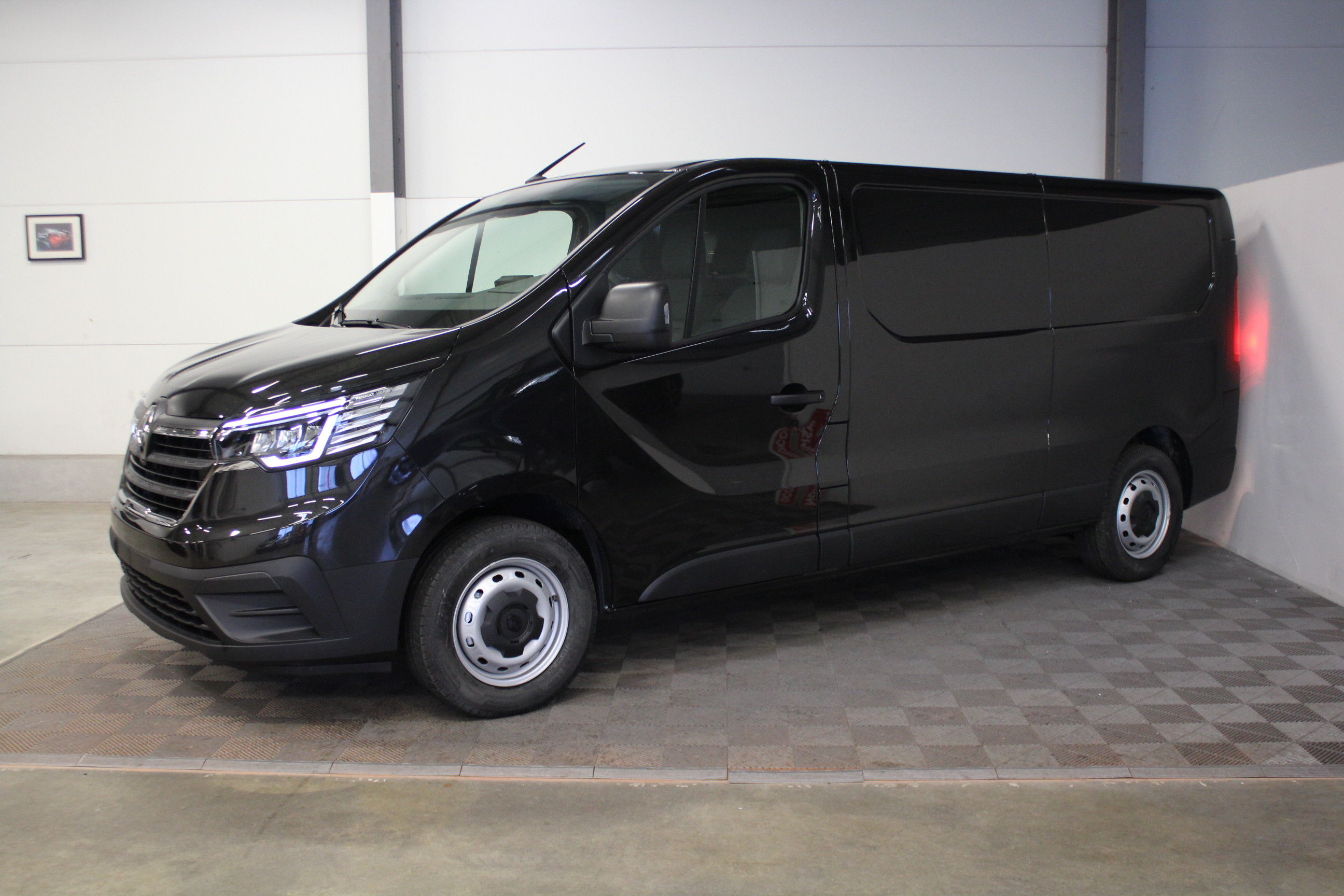RENAULT TRAFIC FOURGON de 2022 - Olivet - Massoutre VO