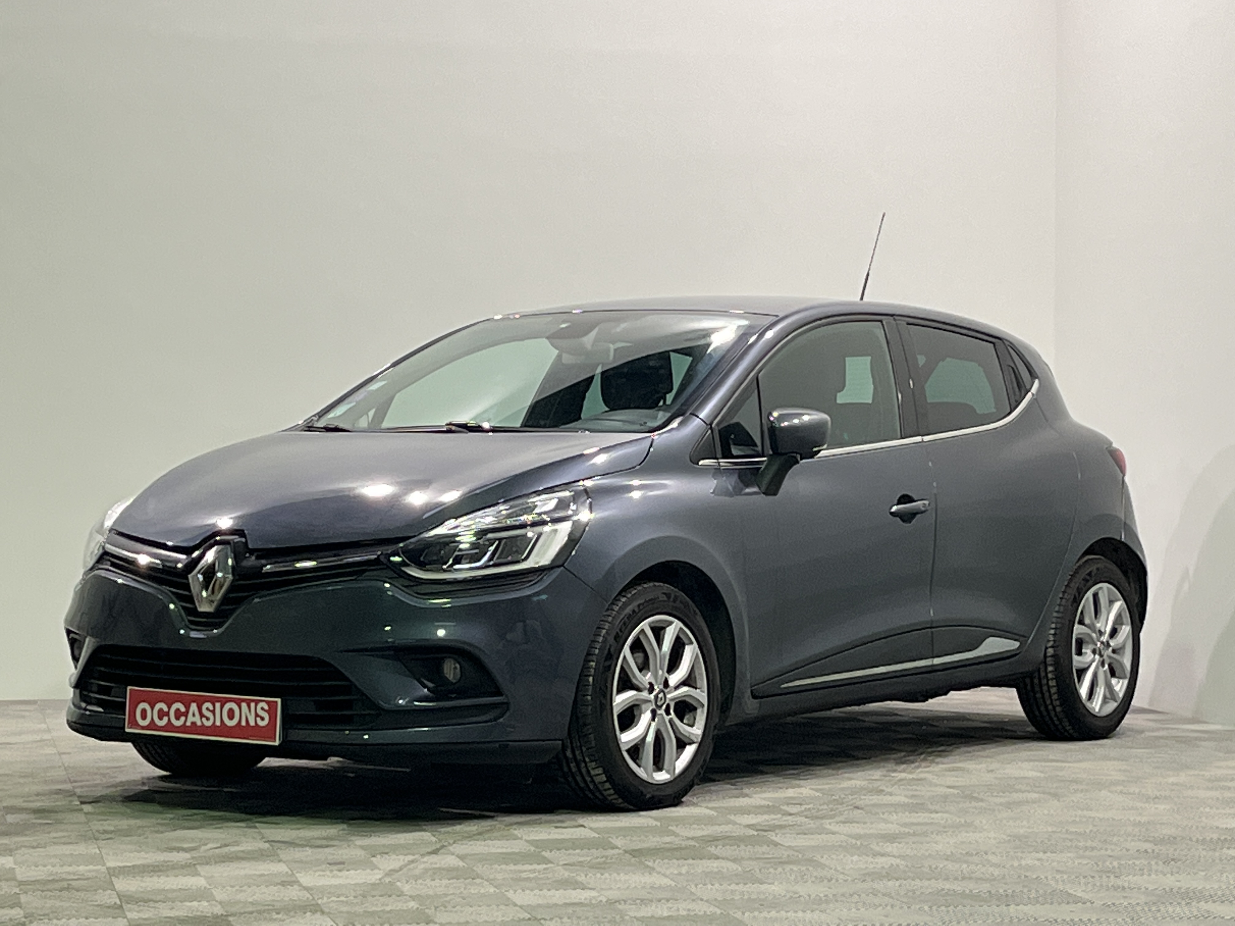 RENAULT CLIO IV de 2019 - Massy - Massoutre VO