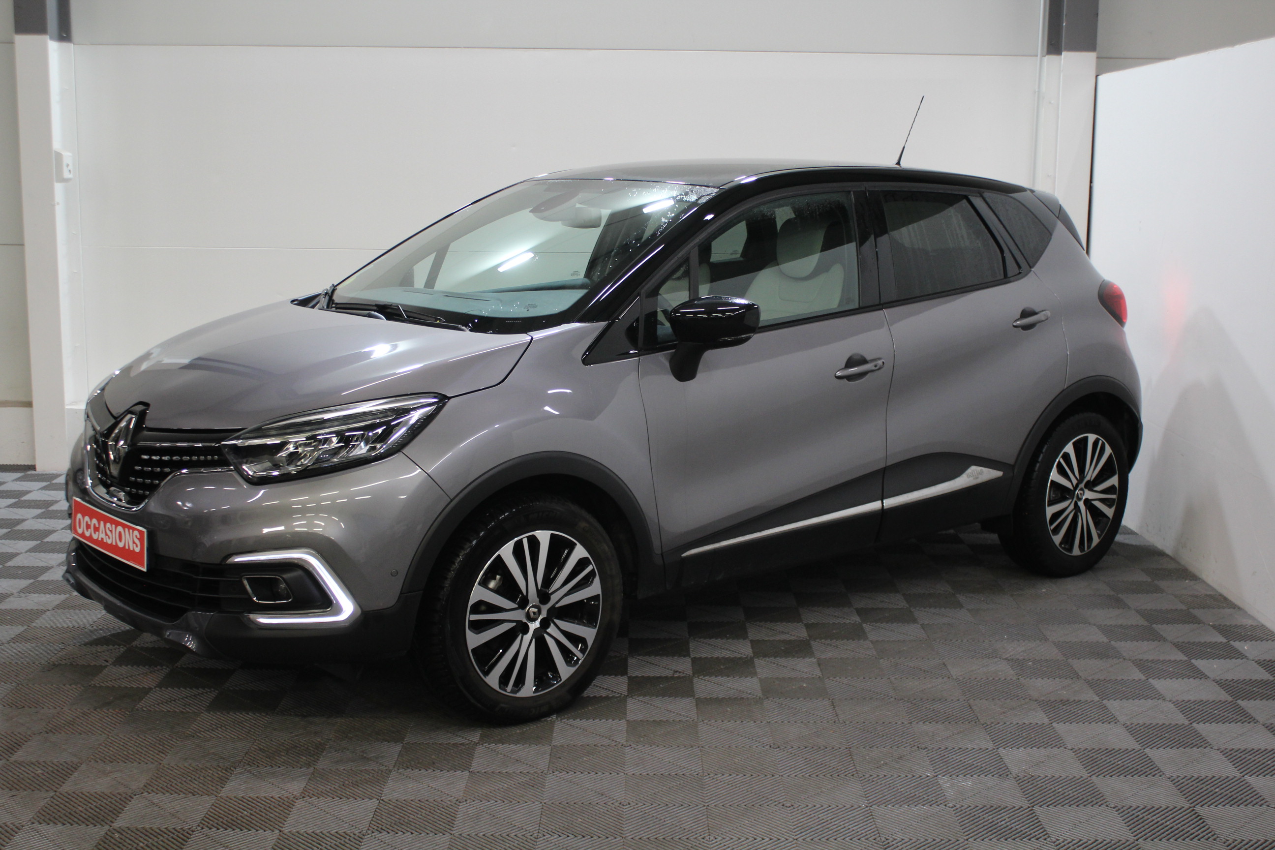 RENAULT CAPTUR de 2018 - Olivet - Massoutre VO